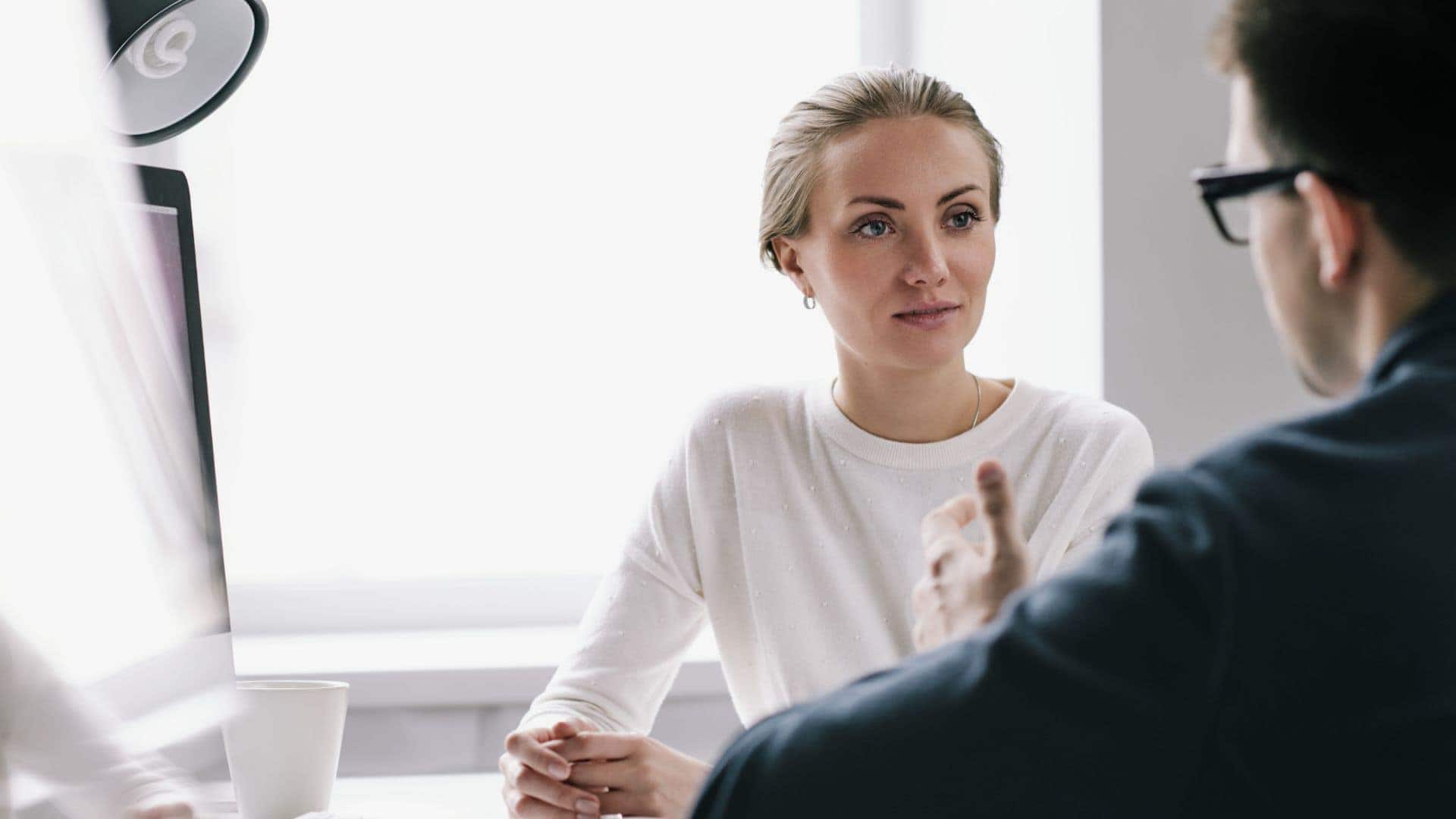 15 Calm Responses to Handle Workplace Insults Gracefully – RB Italia Blog