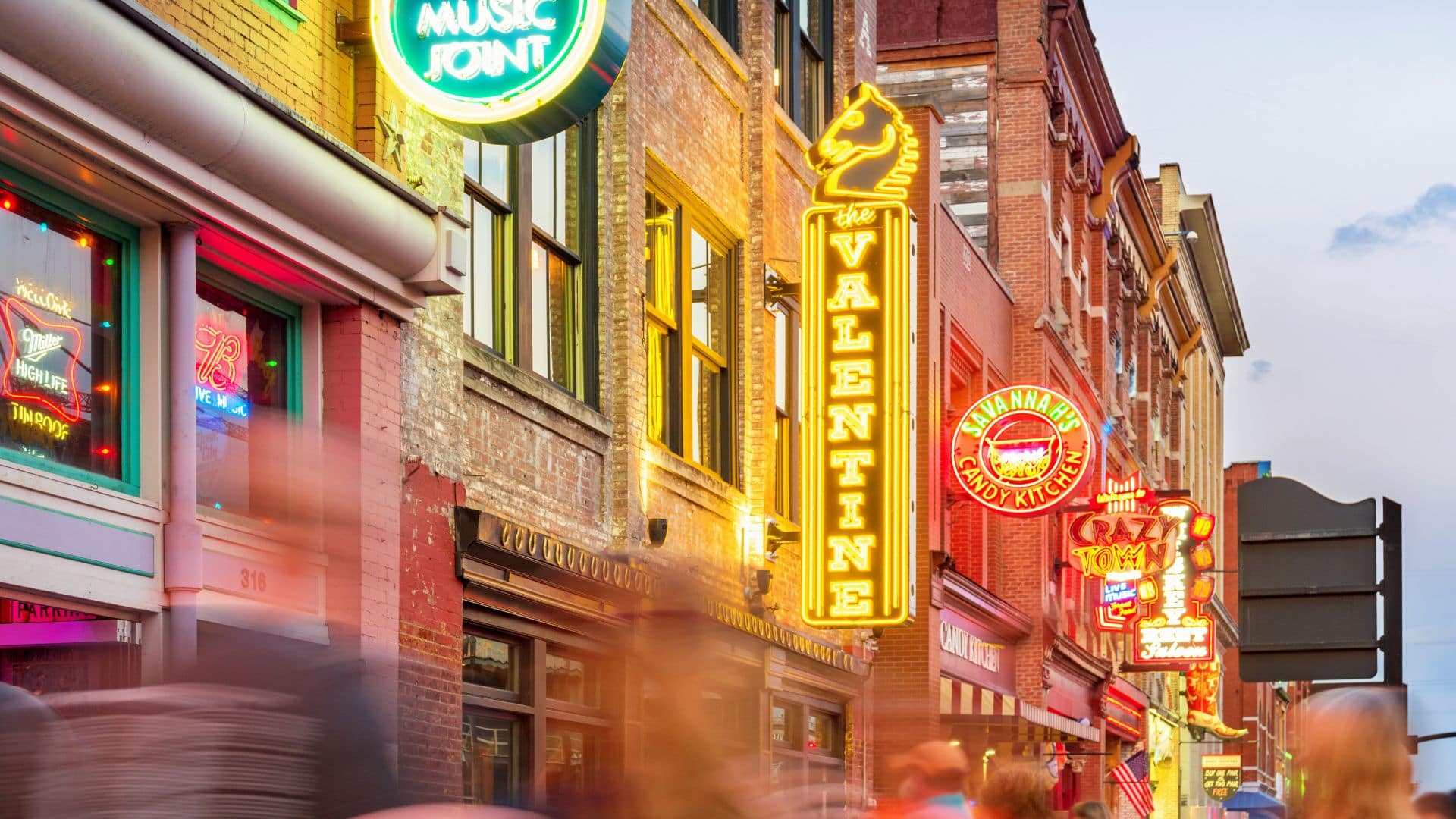 14 Top U.S. Cities for an Unforgettable Nightlife Experience – RB ...