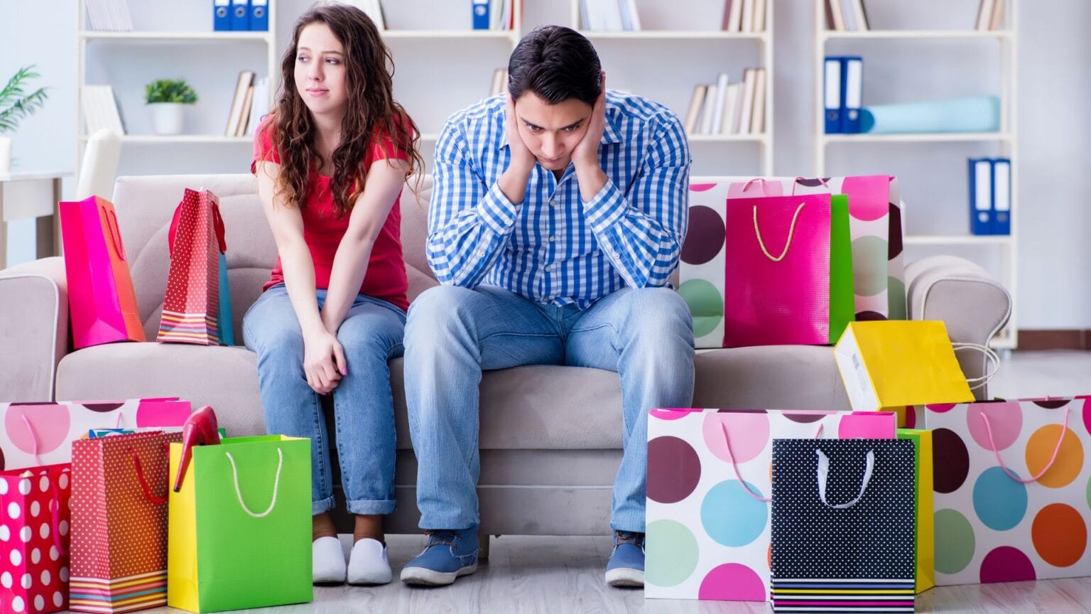 Are You Addicted to Shopping? 17 Warning Signs to Watch For – RB Italia ...