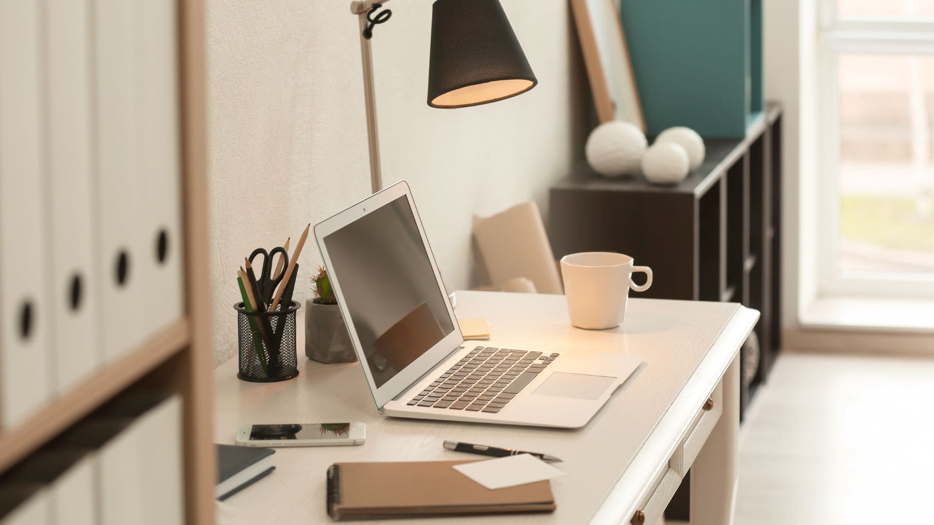 18 Easy Ways to Design a Workspace Both You & Your Partner Will Love ...
