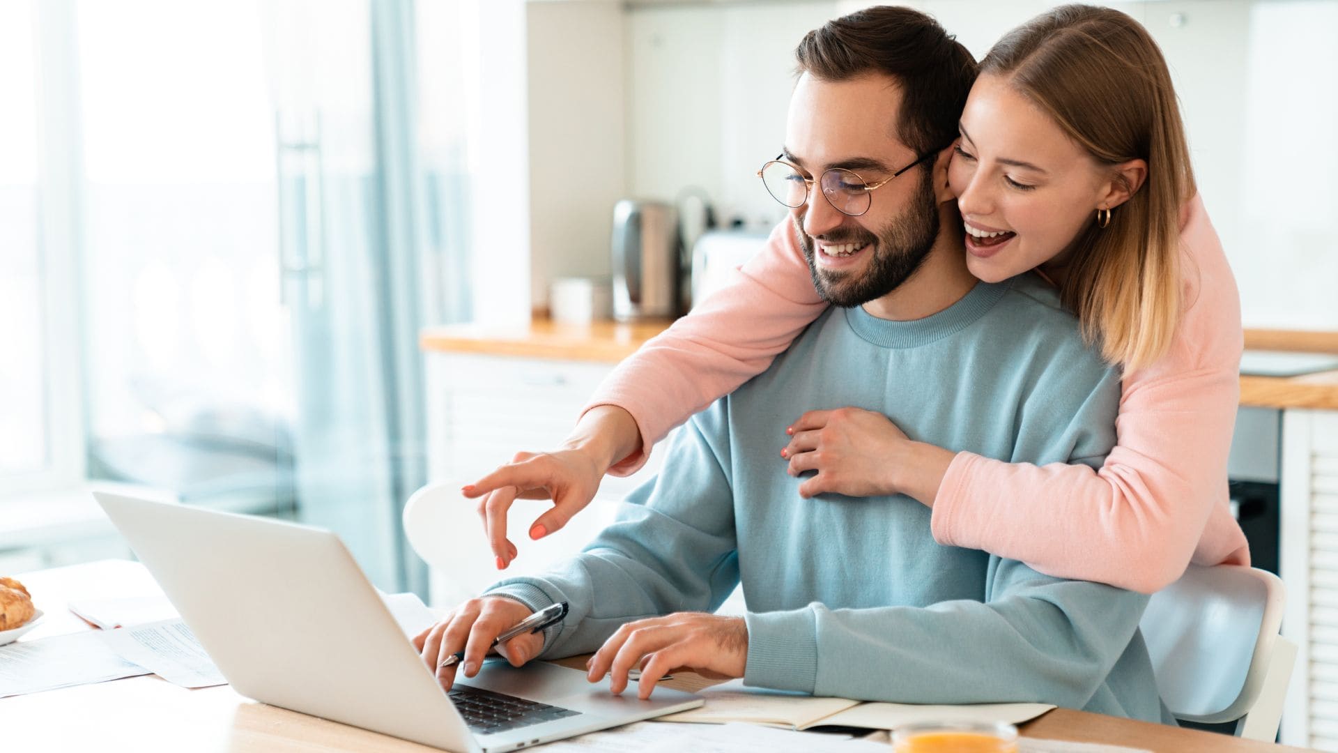 16 Simple Habits That Help Couples Stay Happy and In Love – RB Italia Blog