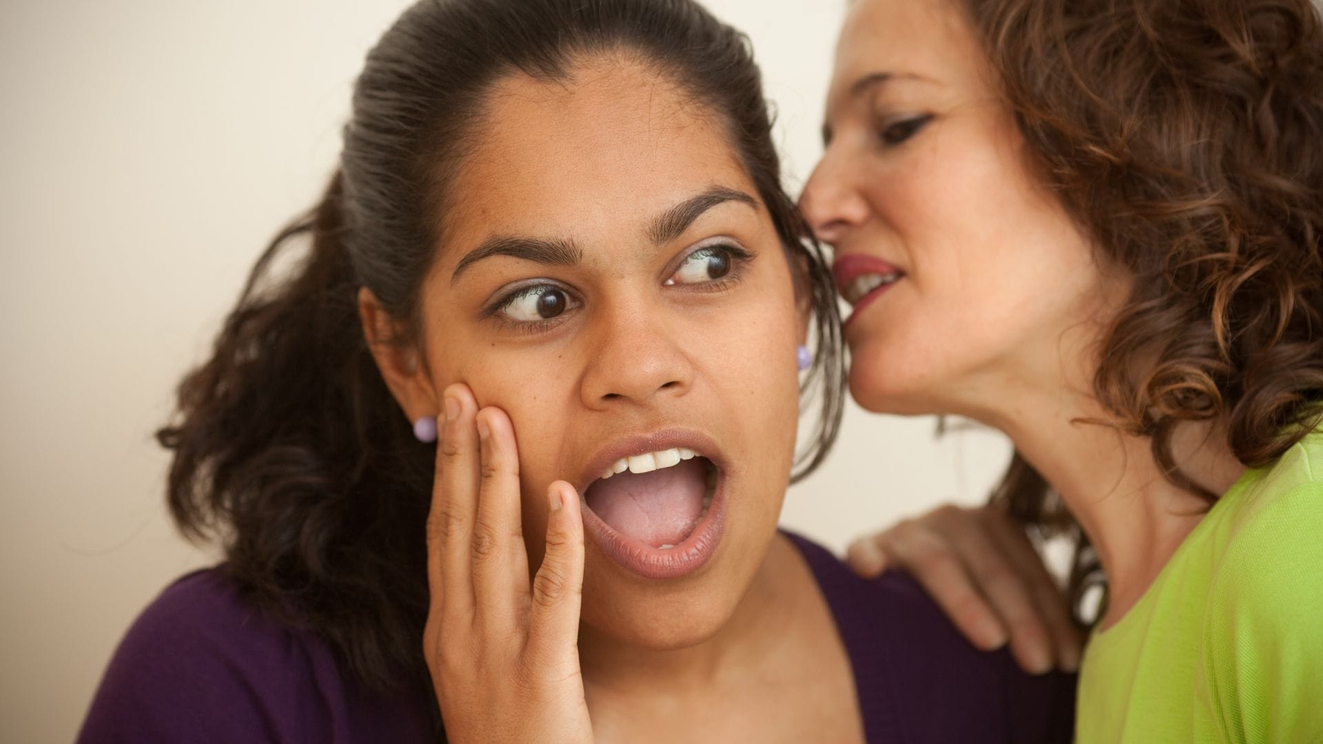 Are You the Annoying Neighbor? 17 Habits to Avoid – RB Italia Blog